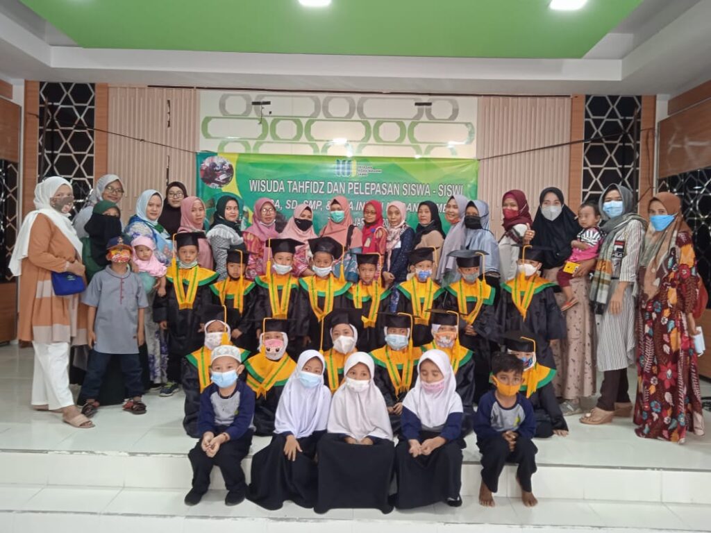 Wisuda Perlepasan Siswa Siswi RA Insan Madani - LAZ Insan Madani Jambi