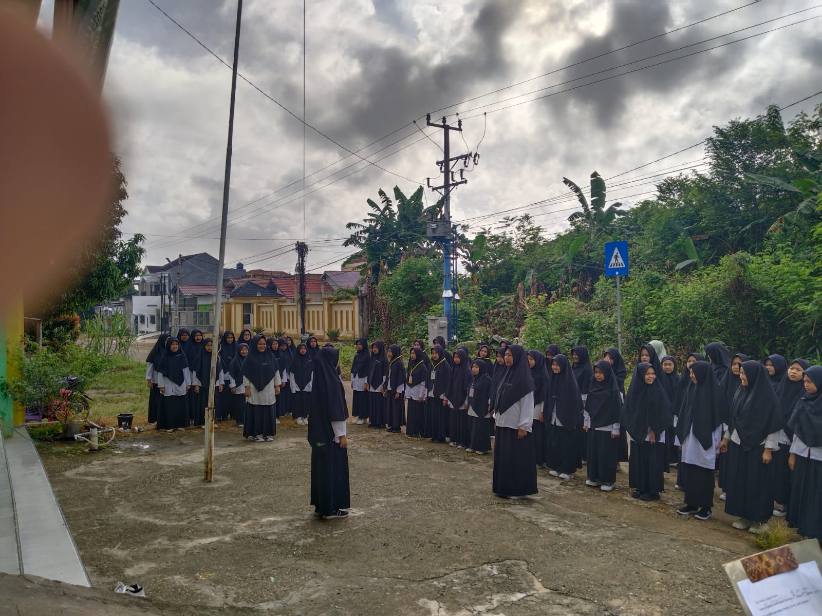 SMA INSAN MADANI LAKSANAKAN UPACARA HARDIKNAS - LAZ Insan Madani Jambi