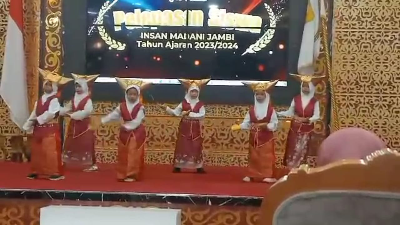 Perpisahan Siswa Raudhatul Athfal (R.A) Insan Madani - LAZ Insan Madani Jambi